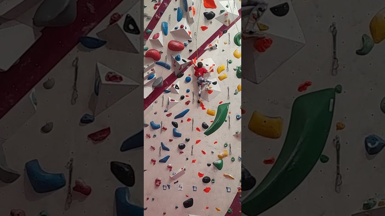 Оранжевая трасса #скалодром