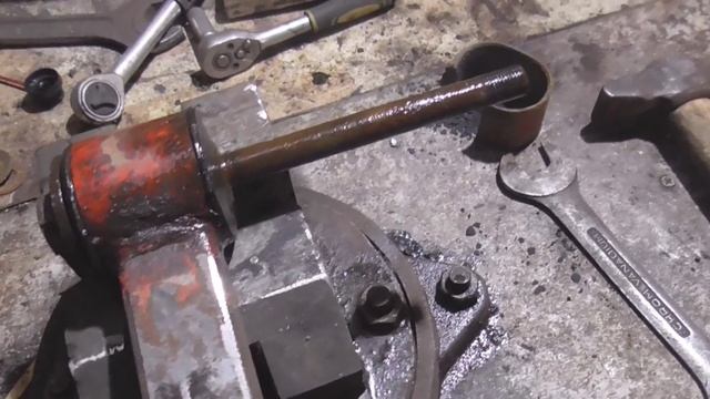 Мой фильм  Занимаемся ремонтом Ваз 2121 Нива ( задняя подвеска )