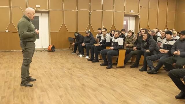 ПРИГОЖИН Е.В.__БЕСЕДА С ЗАКЛЮЧЕННЫМИ__