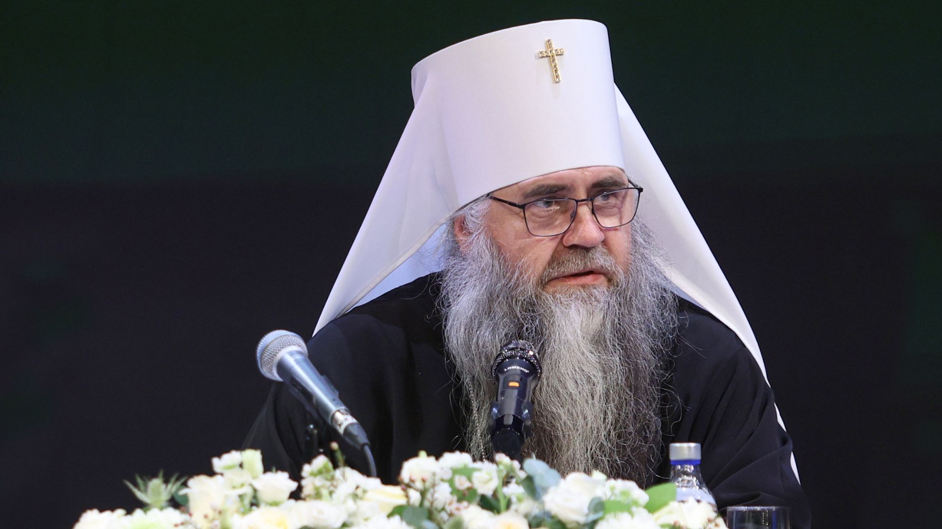 Послушник в монастыре