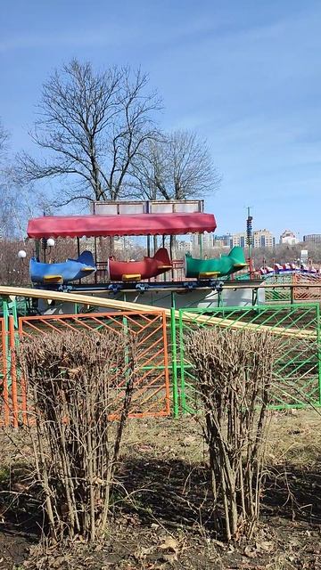 11 Карусель с самолетиками