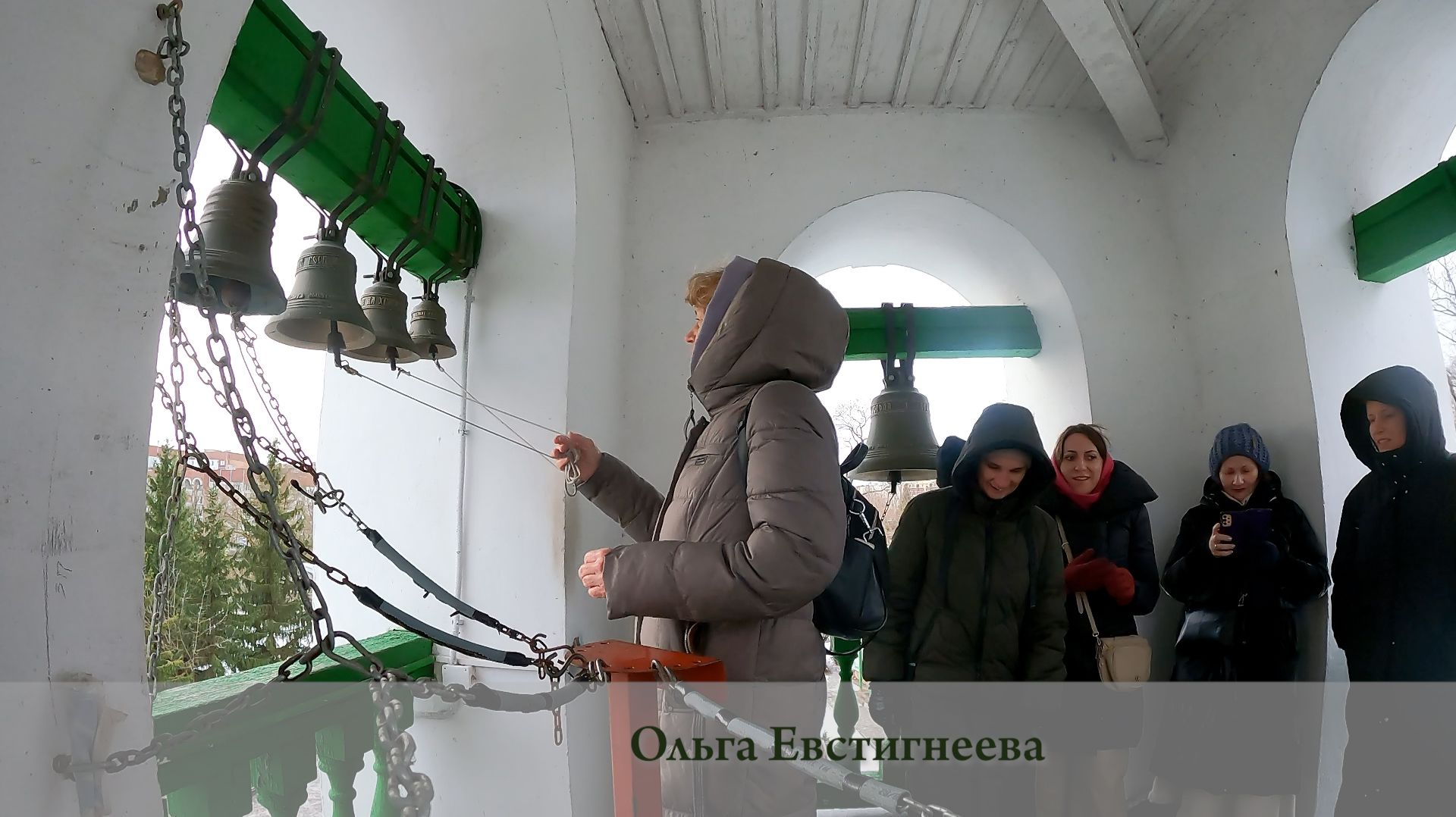 Колокольный звон, Ольга Евстигнеева. Колокольня церкви Жён Мироносиц (Псков), 9.01.2025