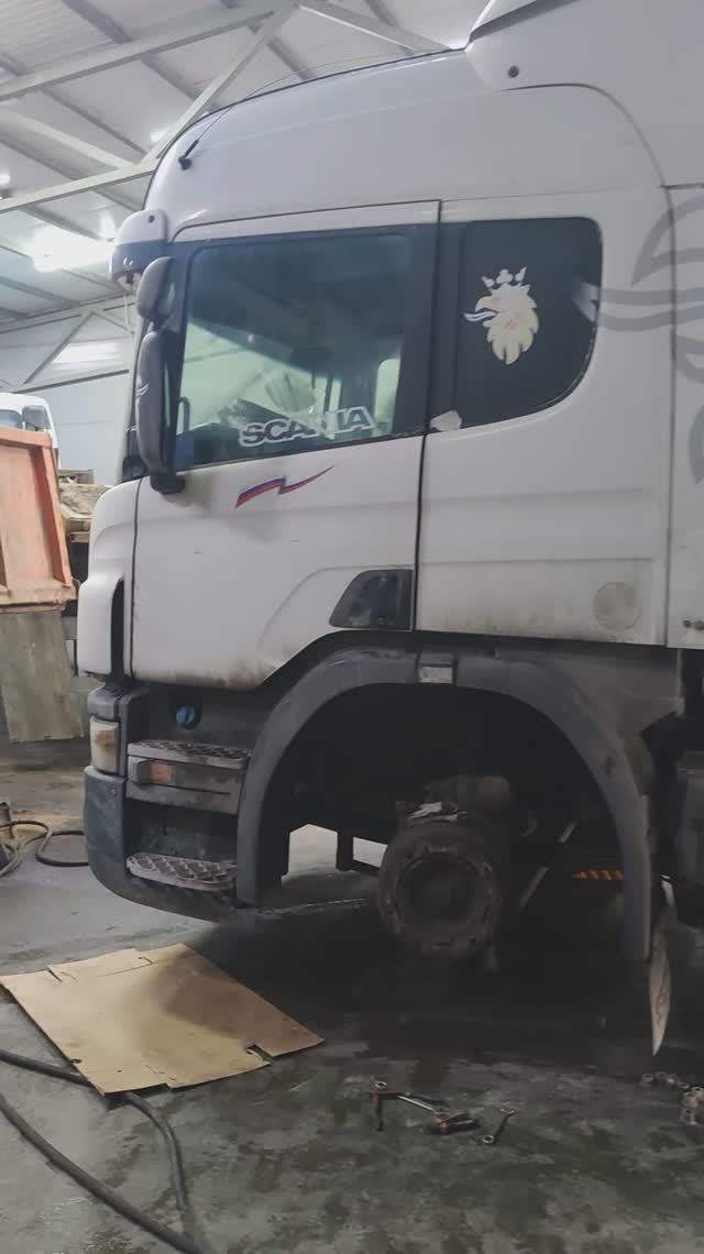 Scania 5-й серии. Загорелся индикатор ABS. Выявлен виновник - модулятор воздуха.