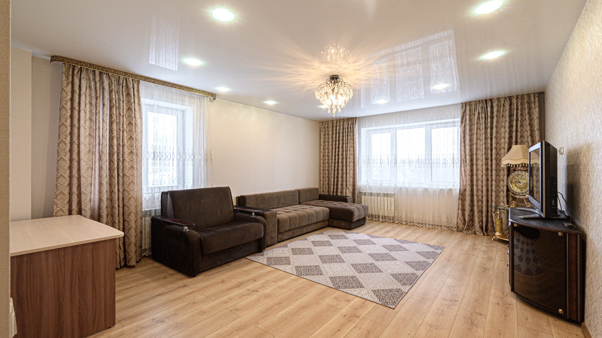 Плющихинская, 1