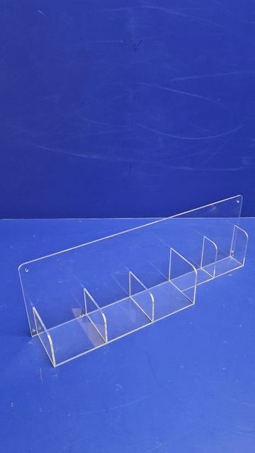 Изделия из оргстекла на заказ. Полки из оргстекла от производителя.