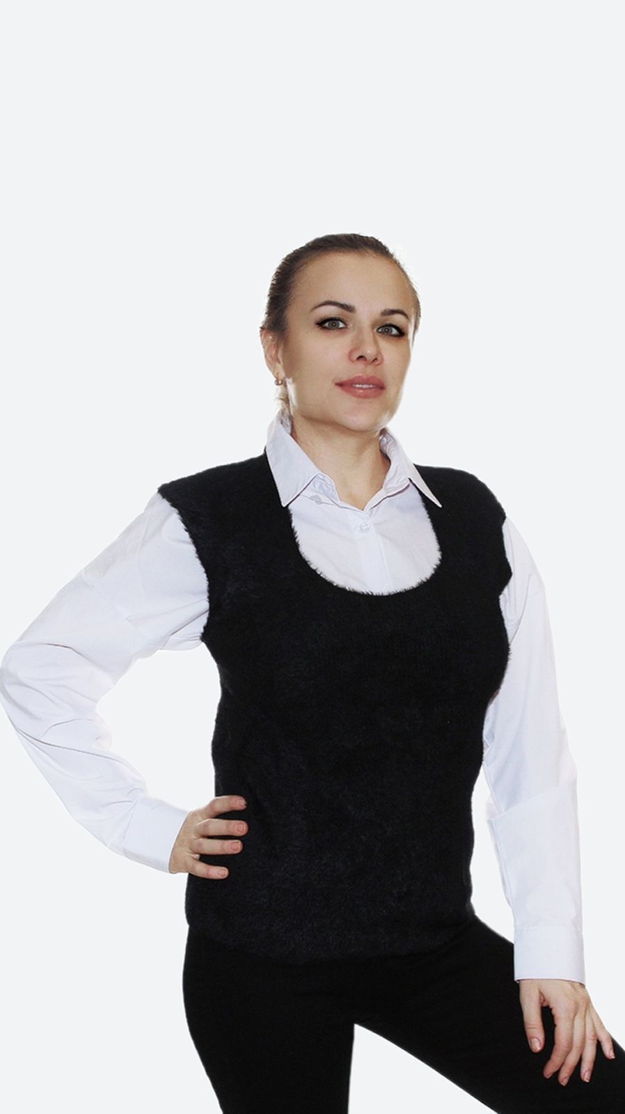 Черная женская безрукавка с круглым вырезом