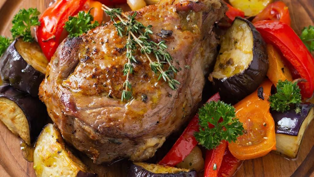 Запечённая баранина с овощами