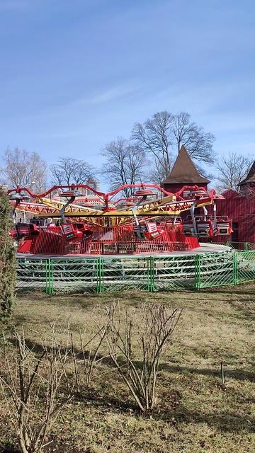 9 Парк Щербакова Донецк ДНР Орбита карусель