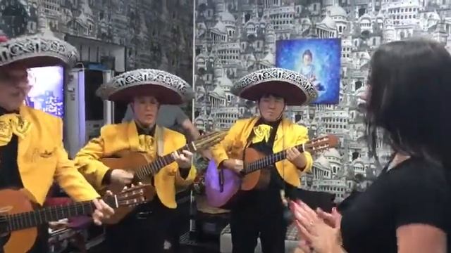 Поздравление с днем рождения. Марячис с серенадой!