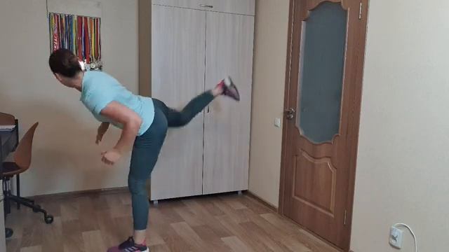 -200 калорий за 10 минут! Кардио в стиле карате 😁💪