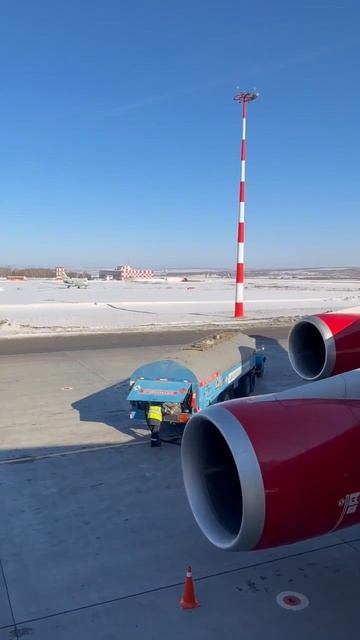 Боинг-747 а/к Россия в аэропорту Благовещенска им. Н. Н. Муравьева-Амурского