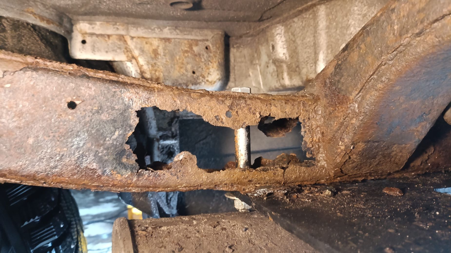 Когда некуда прикручивать фаркоп, небольшой ремонт рамы Рекстон 2