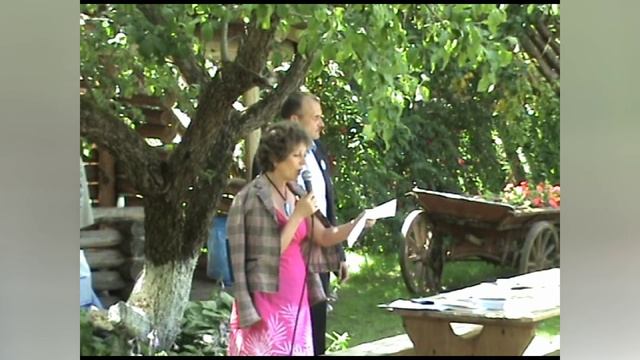 Фестиваль "Словенское поле 2015", выступает Наталья Лаврецова