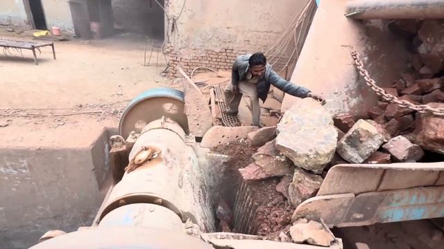 Мощнейшая камнедробилка .Часть2