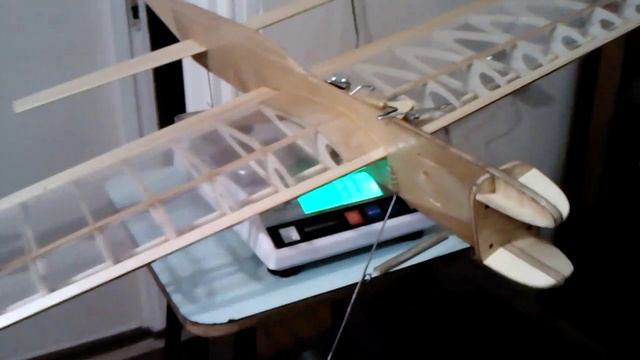 Взвесил планер Genesis 1000 .