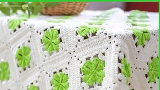 Квадратный мотив крючком «Четырехлистный Клевер» видео как вязать +схема Урок 201