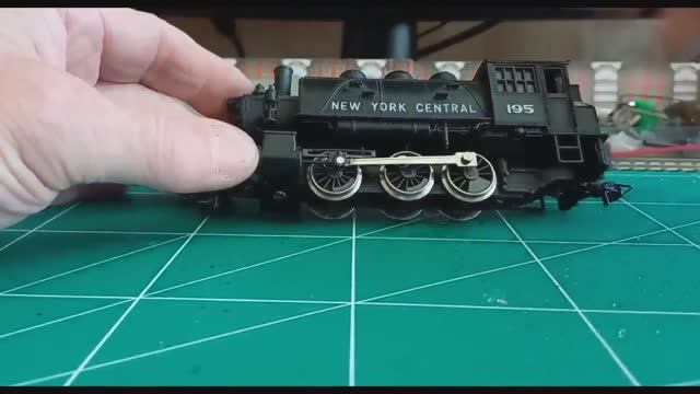 Паровоз NYC Rivarissi делаем недостающие детали.