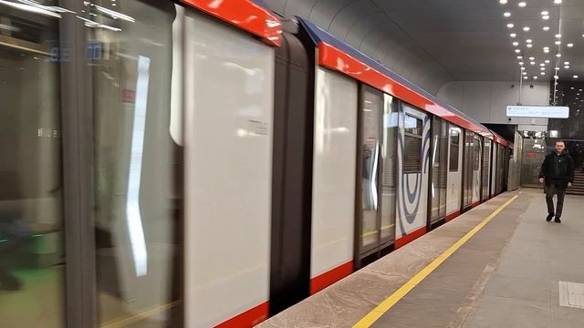 Станция Метро "Вавиловская".