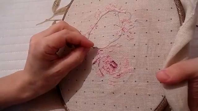 "Вышиваем под чтение". ПяльцЫ или пяльцА? Этимология слова