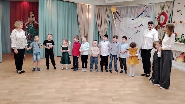 Самый весёлый праздник весны — Улыбка Карлсона и море конфет. 8 Марта в детском саду