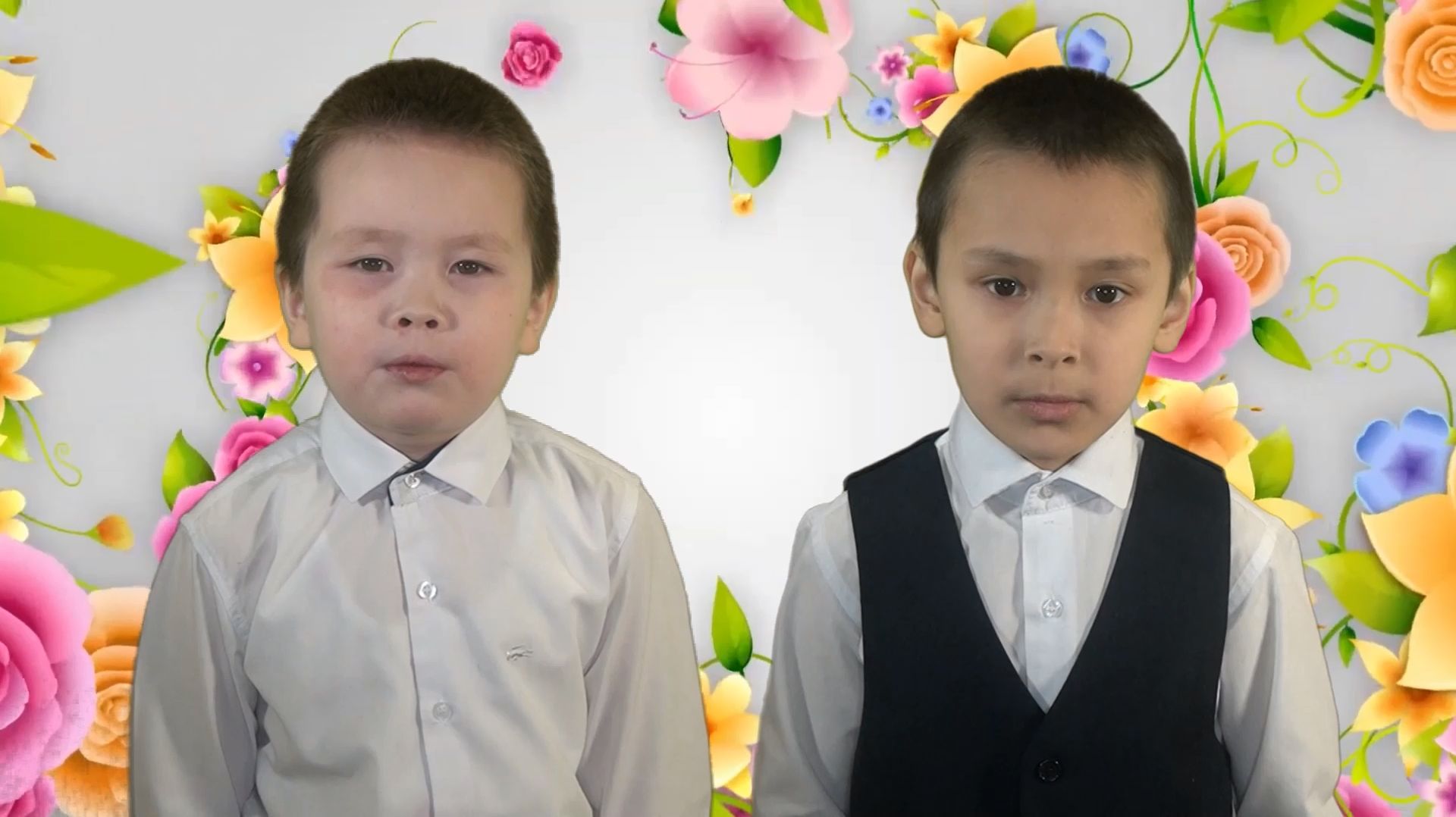 Цветы и пожелания с любовью дарим вам!