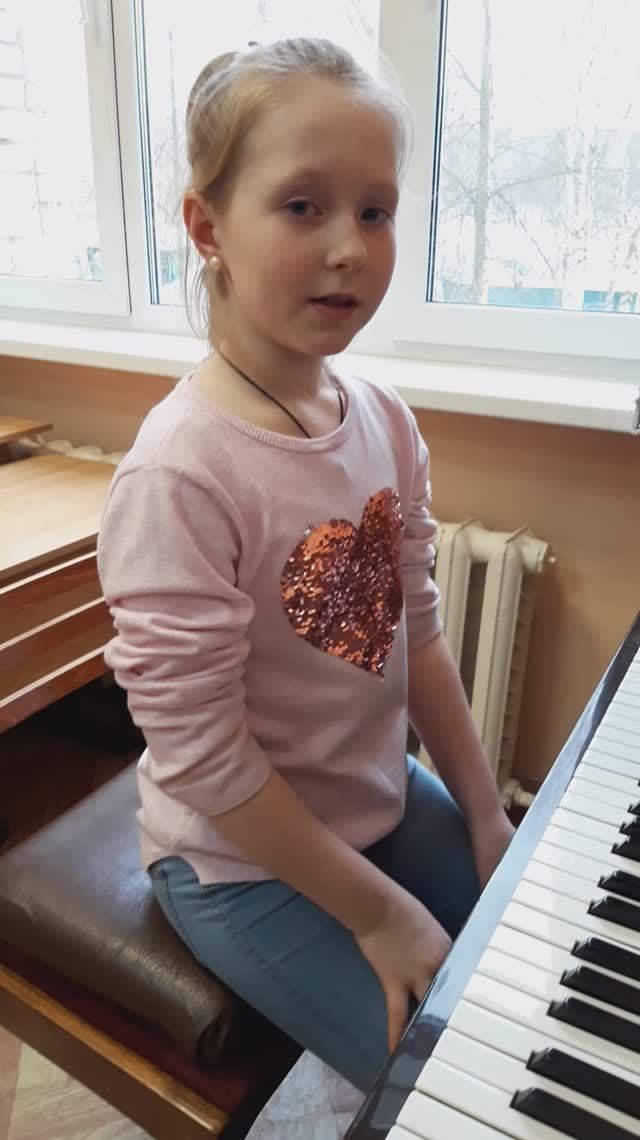 Главные трезвучия в cи мин. Гаврилюк Милана 3кл.