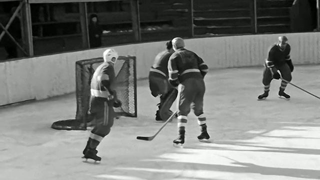 1970 год. Тюмень. Хоккейный матч