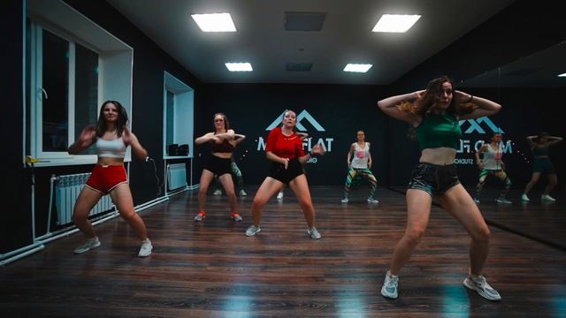 Класс по Дэнсхолл Фимэйл, декабрь 2022