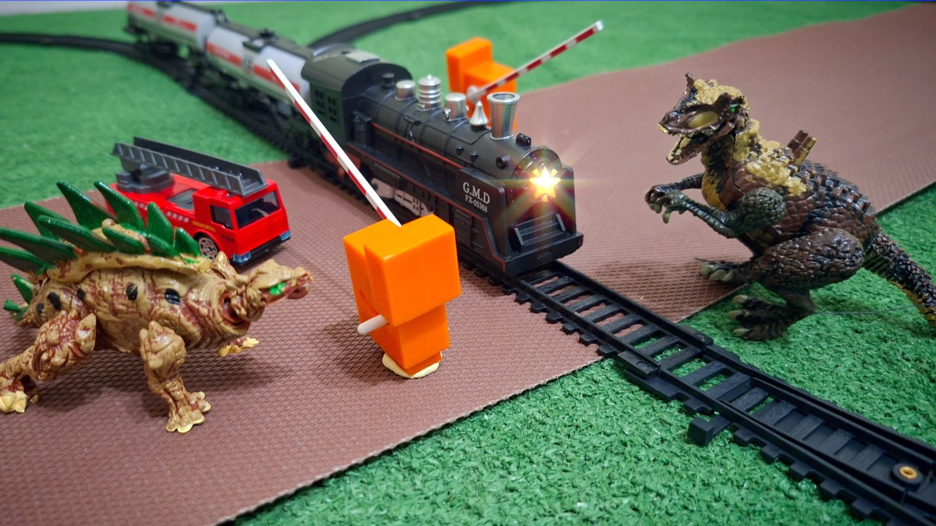 МУЛЬТИКИ про паровозики, машинки и динозавров на жд переезде - Аварии поездов! Поезда для детей