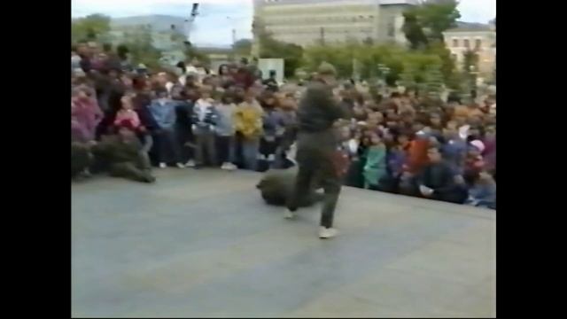 Легенды тюменского рукопашного боя: показательные выступления у ДК "Геолог". Система Кадочникова