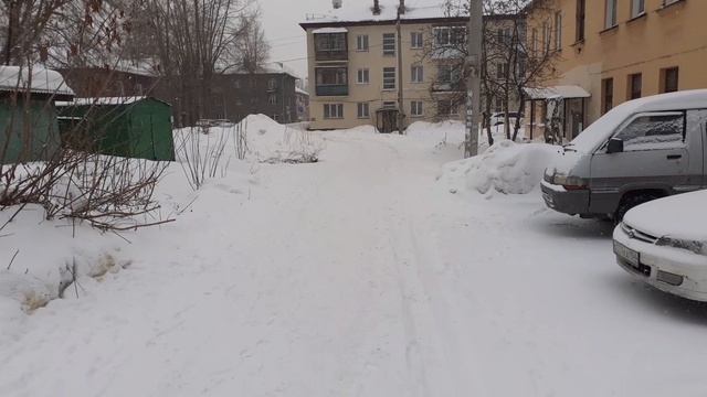 Недолго погулял.