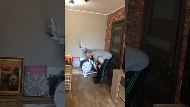 Дотягивания таза до стены (без + с палкой)