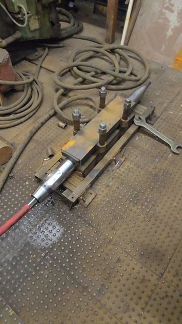 Тестировпние Пневмрпрбойника ПП 66.  Крот.