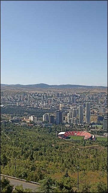 Кабинка канатной дороги парка Ваке в Тбилиси 19.08.2025