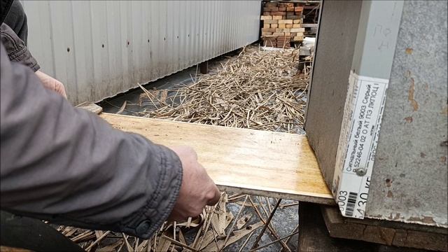 Почистил зимний подмор.