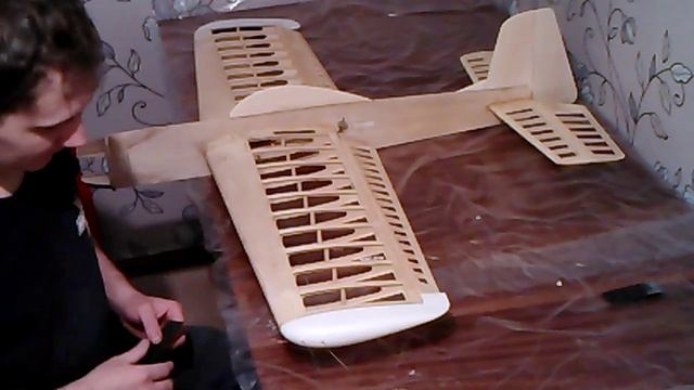 №2- Шлифование каркаса крыла и стабилизатора Сириус после грунтовки.