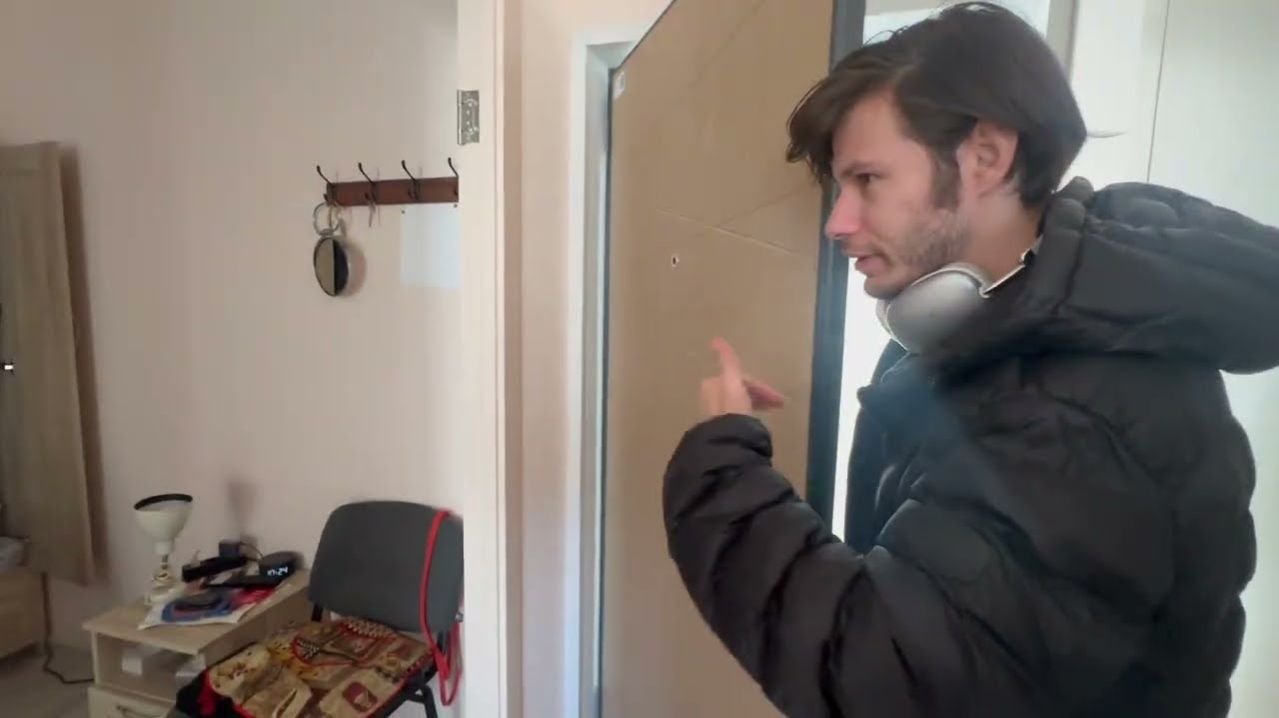 Жизнь вне орхидей- МАМЕ лень в своём возрасте греть еду ВНУКУ - просто дарит шоколадки