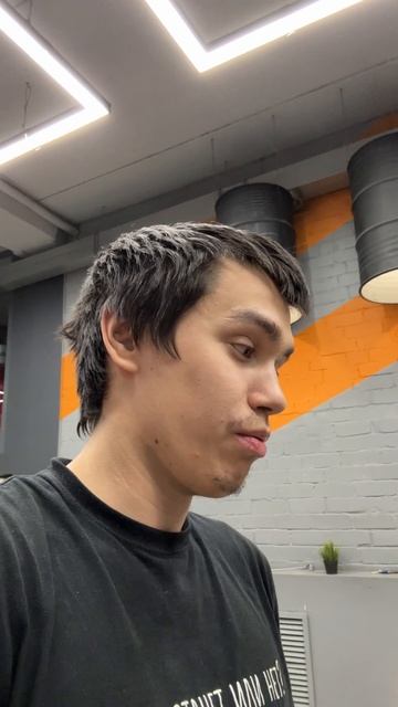 Я остался без машины. Разбираю двигатель потому что...