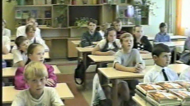 Гимназия № 293 Красносельского района СПб. 5 "Ж" класс. Первый урок (01.09.1996г)