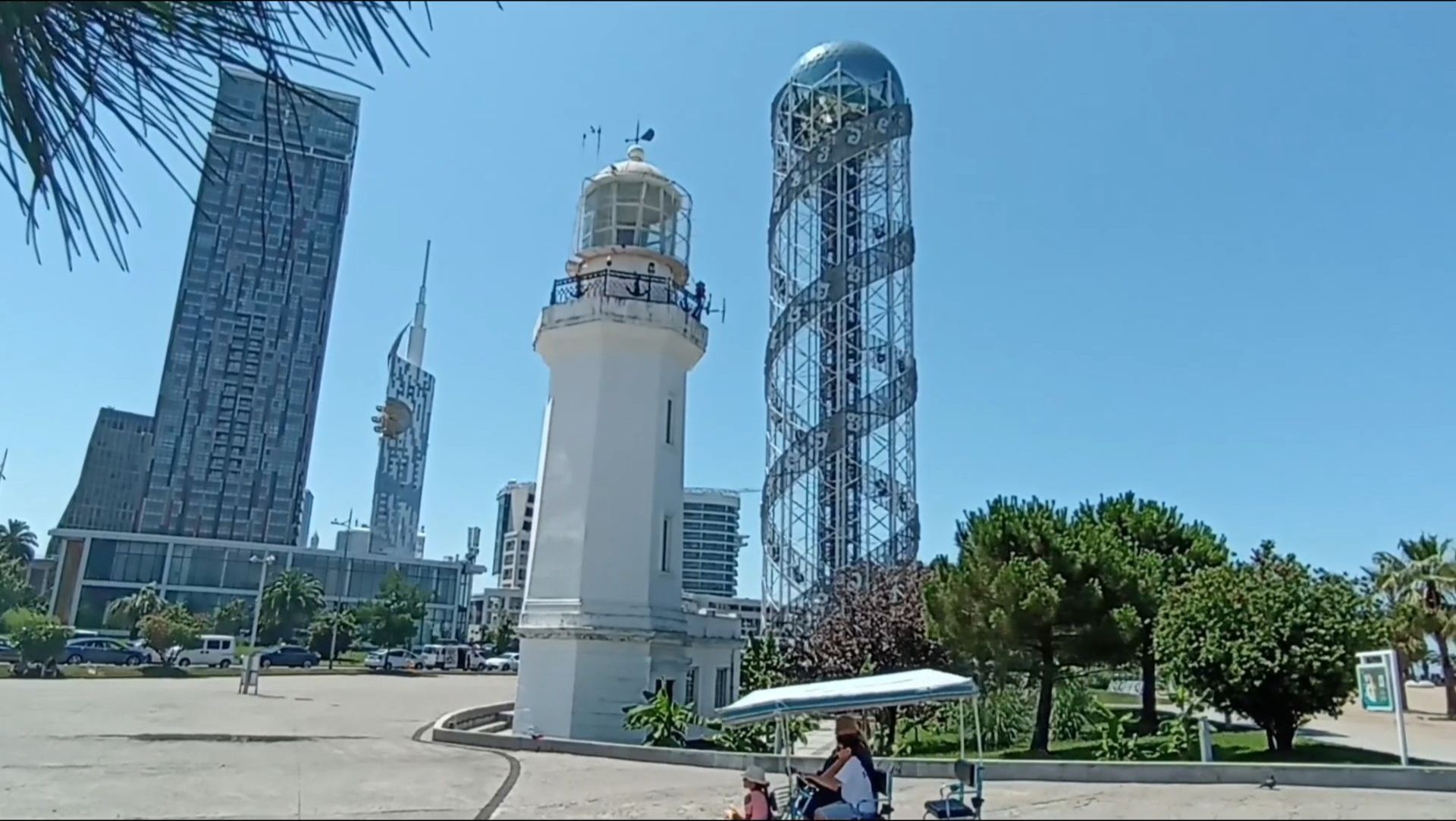 Маяк и Парк Чудес в Батуми (край Аджария, Грузия) 17.07.2025