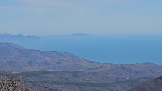 Вид в сторону Судака от горы Демерджи. С "Коровьей тропы" - 1