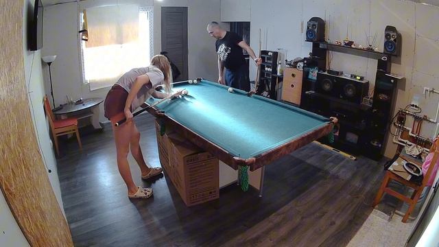 Бильярд Дома. Стол 8 футов ..Играем с Дочкой. (5)
