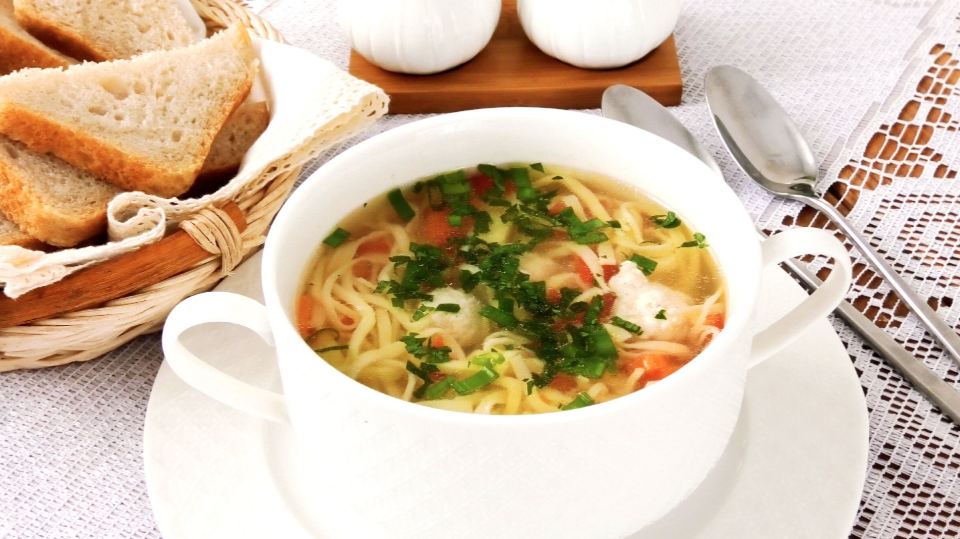 Угра-ош — традиционный узбекский суп