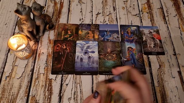 ОН МЕЧЕТСЯ МЕЖДУ ДВУХ ОГНЕЙ!