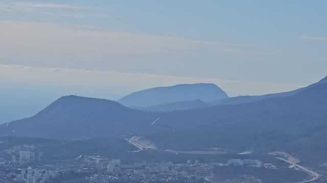Вид на Медведь-гору (Аю-Даг), Алушту от горы Демерджи. С "Коровьей тропы"