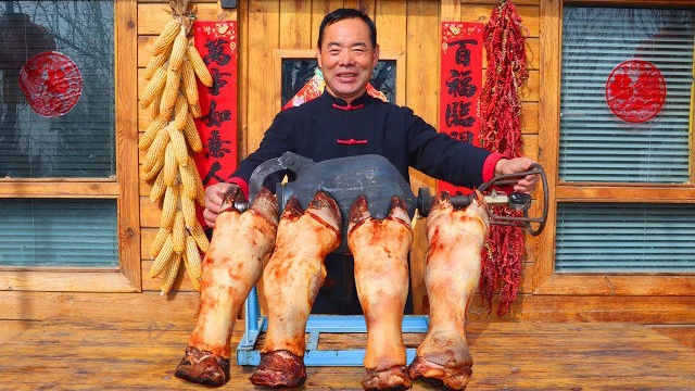 Сочные нежные говяжьи копыта. Готовятся в специальной емкости. Кухня Китая