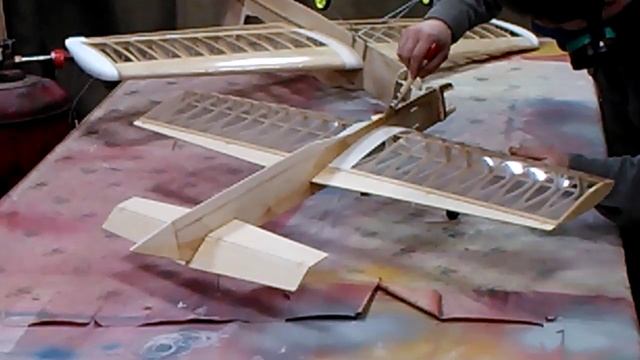 №9-  Грунтовка лаком модели Genesis 1000 .