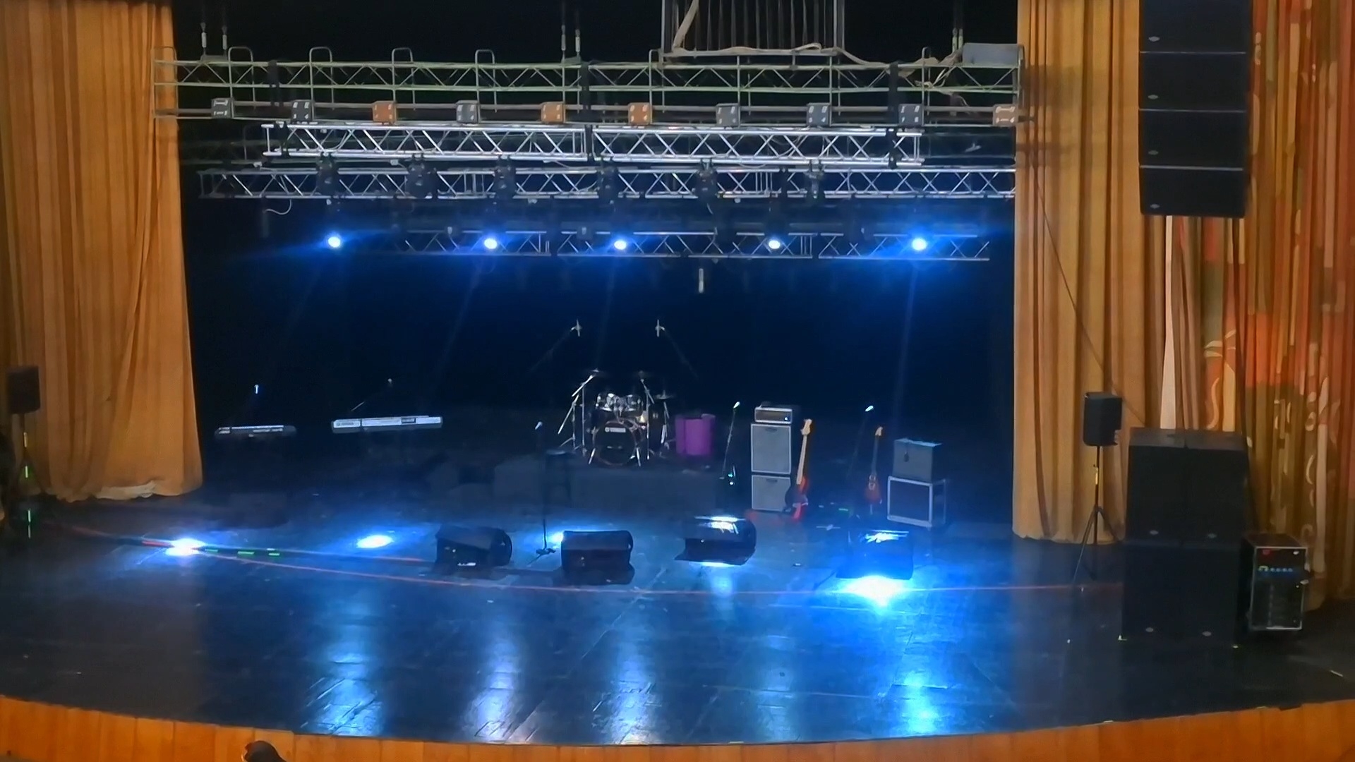 Александр Серов Ессентуки Концертный зал имени Ф. И. Шаляпина  в ожидании концерта