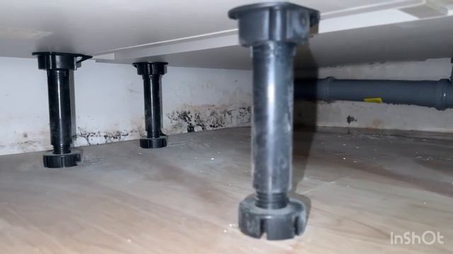 Уничтожение плесени под кухней!