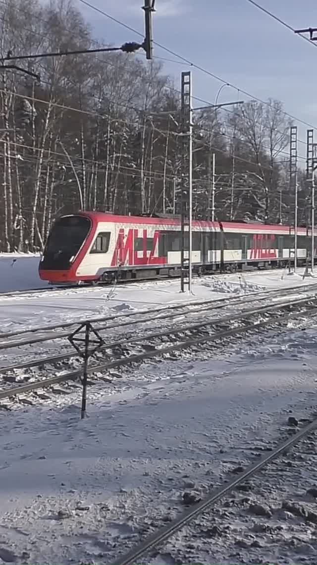Эл.-поезд ЭГЭ2Тв-019 "Иволга 3.0" (аренда ЦППК) скорый приг. поезд №7281/7282 Зеленоград — Ипподром.